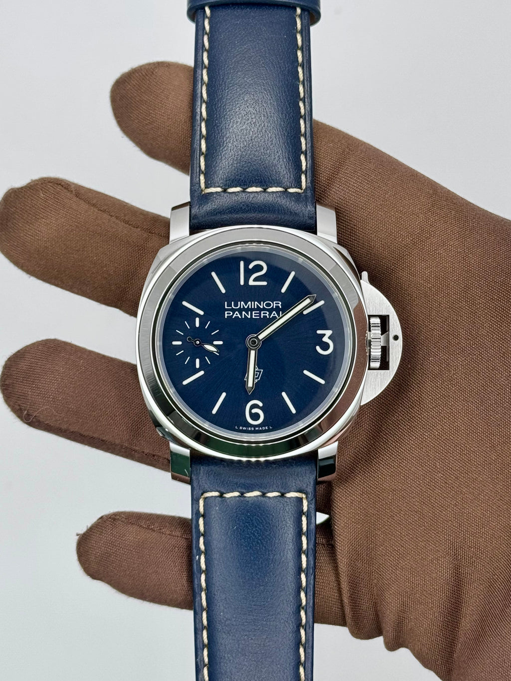 NEW 2025 Panerai Luminor Marina 44mm Blue Dial PAM01085 – Reference In Time
